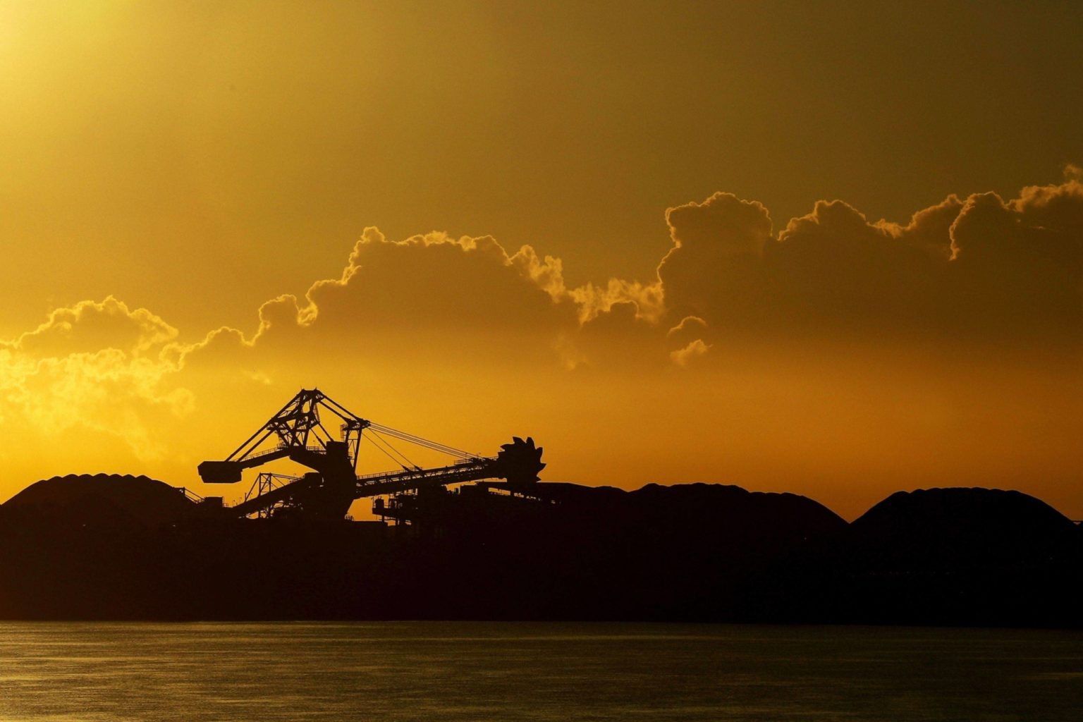 Australian Coking Coal Exports Rise in First Half of 2024 Despite Dip ...