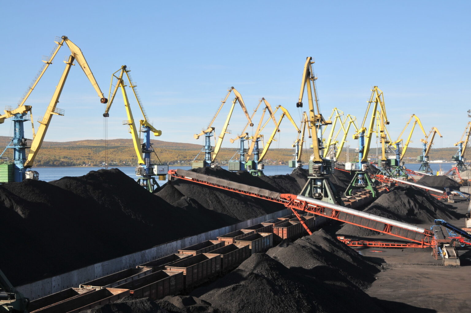 Russian Coal Exports Keep Falling – The Coal Trader